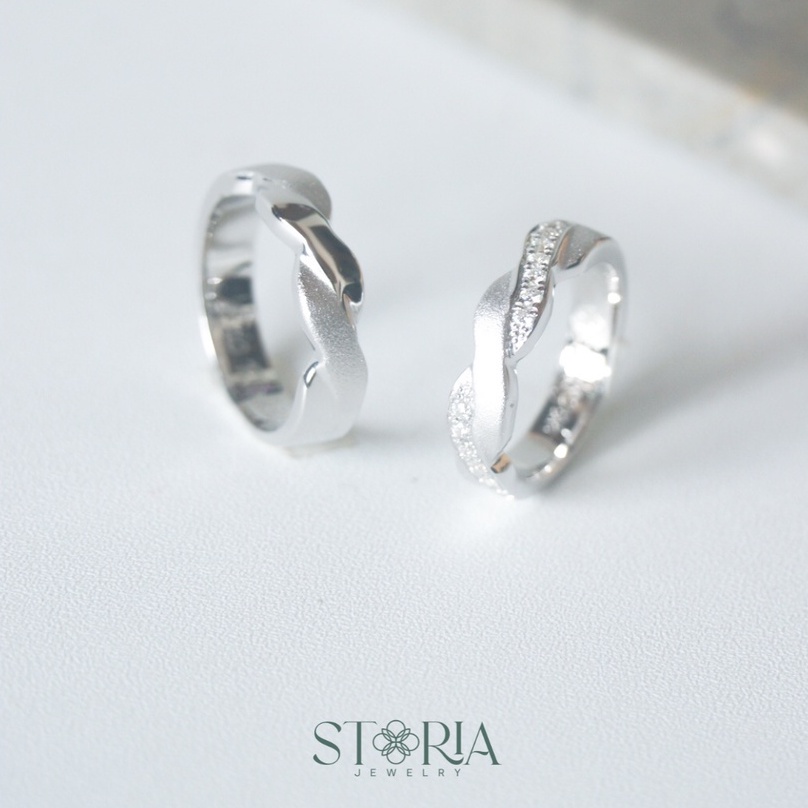 Panduan Memilih Cincin Tunangan yang Menawan untuk Pasangan - Heikamu.com Panduan Memilih Cincin Tunangan yang Menawan untuk Pasangan - Heikamu.com