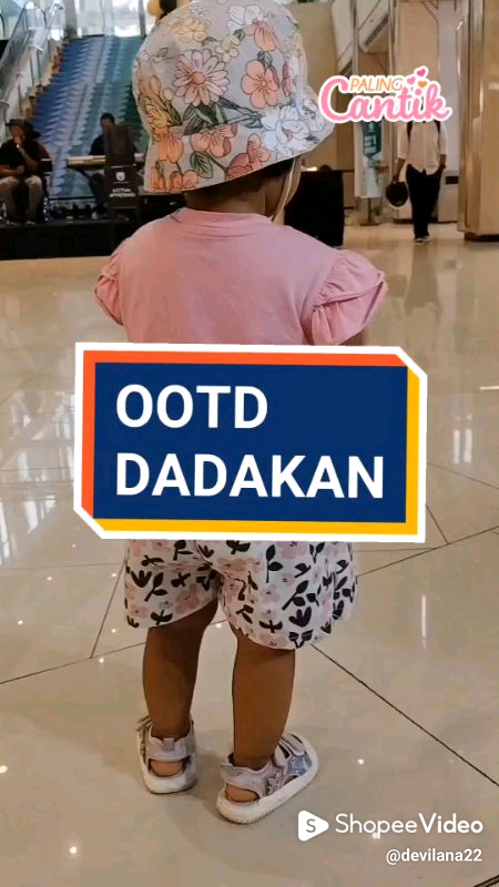 OOTD bestie kecil harus nyaman dan gemes#OOTD#shopeevideo #1111bigsale#pakaiananak #racun # ...